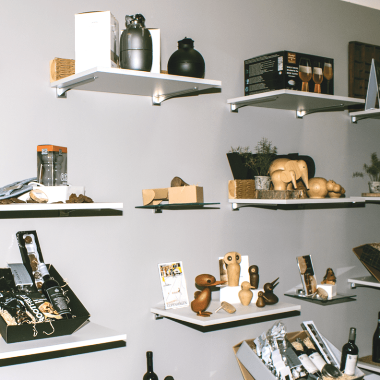 Super-Plugs vægophæng - Enkel og pæn løsning. Passer ind mange steder ...